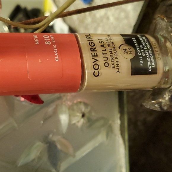 COVERGIRL | Makeup | Covergirl Extreme Wear 3in Foundation 81 Classic ...